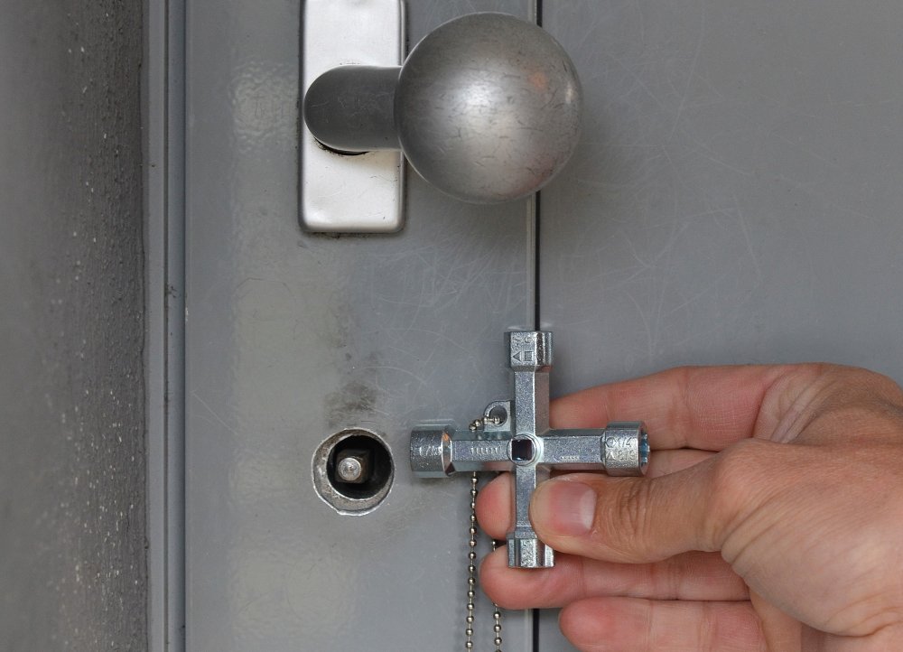 Cabinet Cross-Key 12 in 1 | Carl Kammerling International Limited